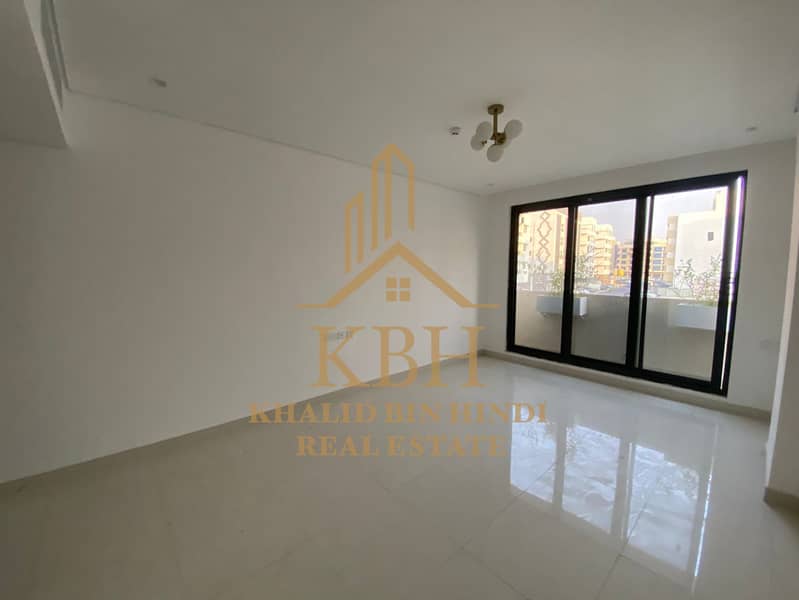 Luxury 1BR Apartment – Master Bedroom + Living Room with Spacious ...