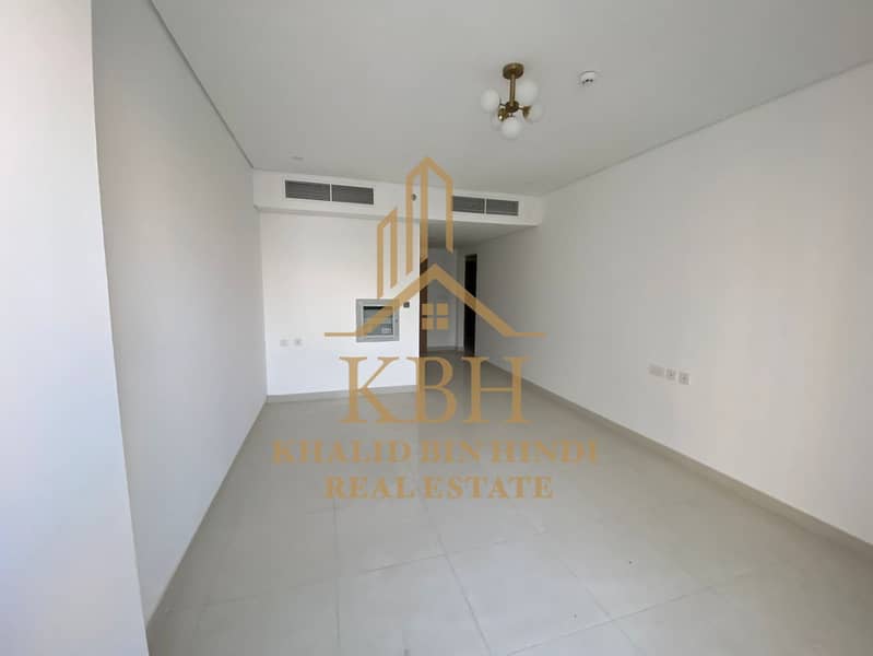 Luxury 1BR Apartment – Master Bedroom + Living Room with Spacious ...