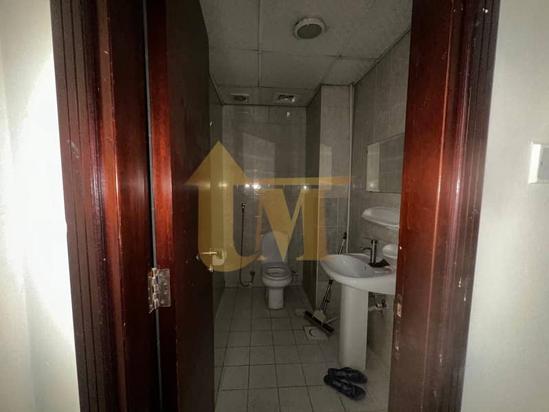 Prime Location | Fitted Shop| Near to Bus Stop | Bayut.com