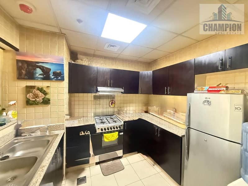 Mid Floor - Open Views - Spacious & Vibrant - Good Layout - Storage ...