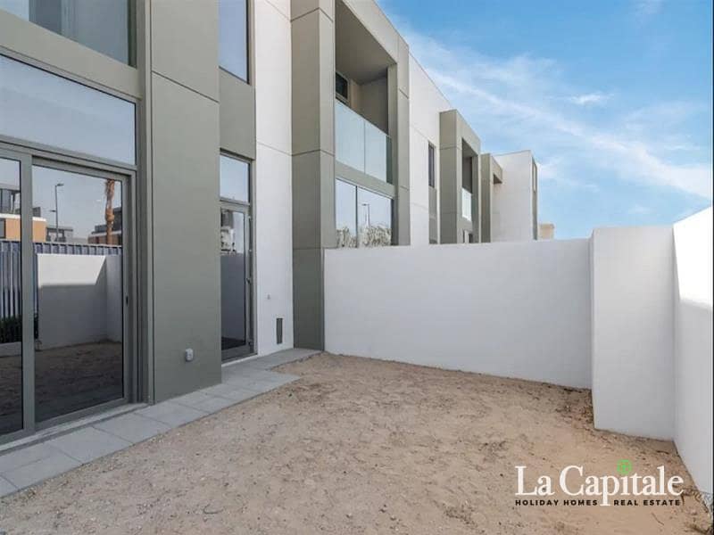 Prime Location | Single Row | Spacious Layout | Bayut.com