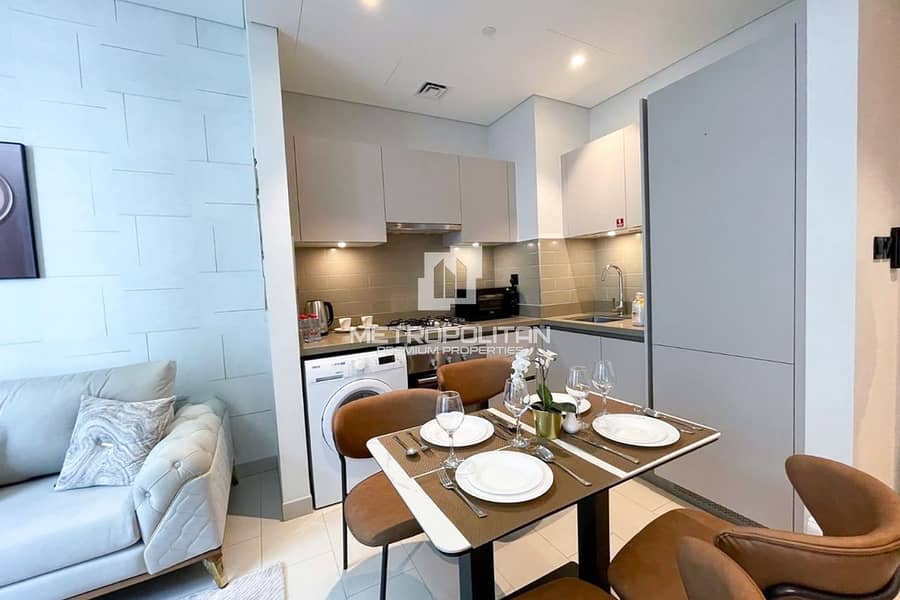 Upgraded 1 Bed | High Floor | Prime Location | Bayut.com