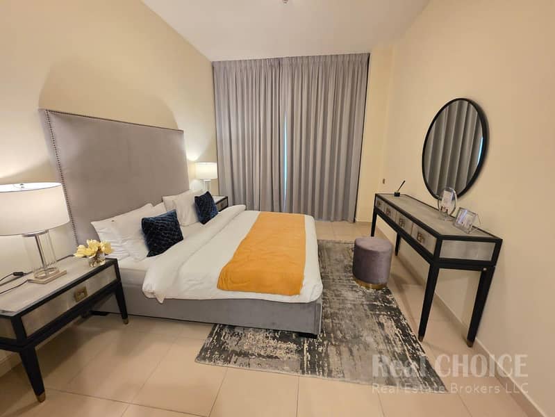 Spacious 2-Bedroom | Prime Location | Furnished | Bayut.com