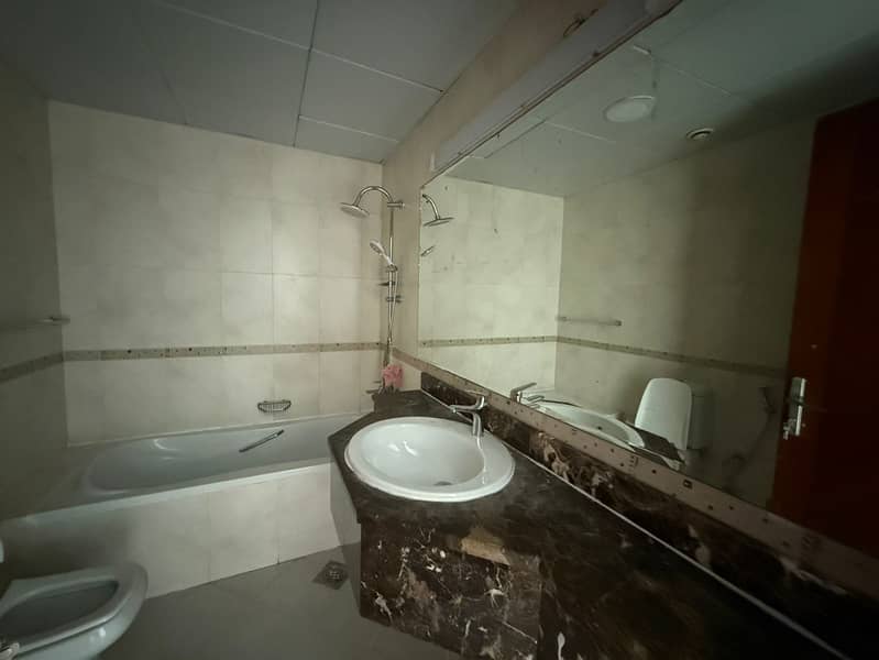 3-bedroom apartment for rent in Al Majaz 3 with a direct view of Al ...