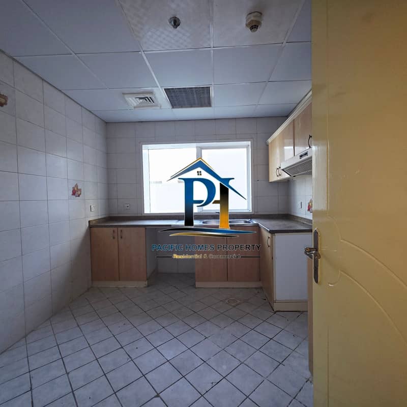 Exchange Bachelor & Family Sharing allow 02 Bhk Apartment available ...