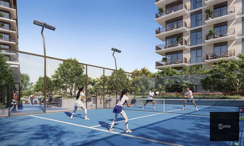 Elegant Living W/ Lush Landscapes | Refined Living in a Green Oasis ...