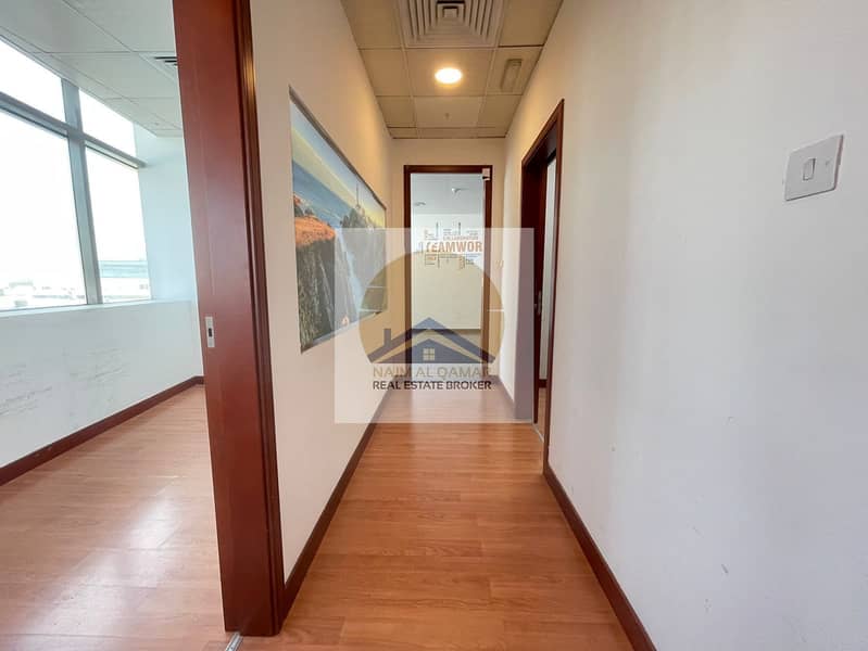Close to Metro Office 1013 Sqft @ 122k | Bayut.com