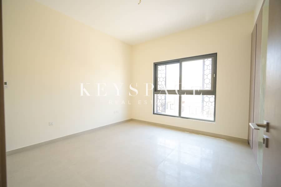 Spacious Sustainable Villa | Modern Comfort Meets Eco-Friendly Design ...