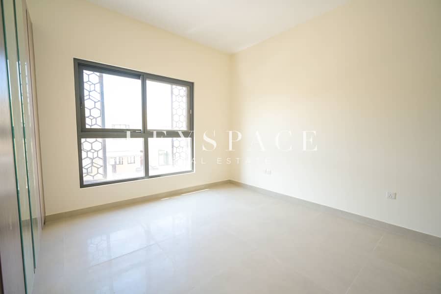 Spacious Sustainable Villa | Modern Comfort Meets Eco-Friendly Design ...