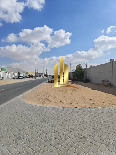 For rent: A prime property on a 36-meter street with an area of 20,000 ...