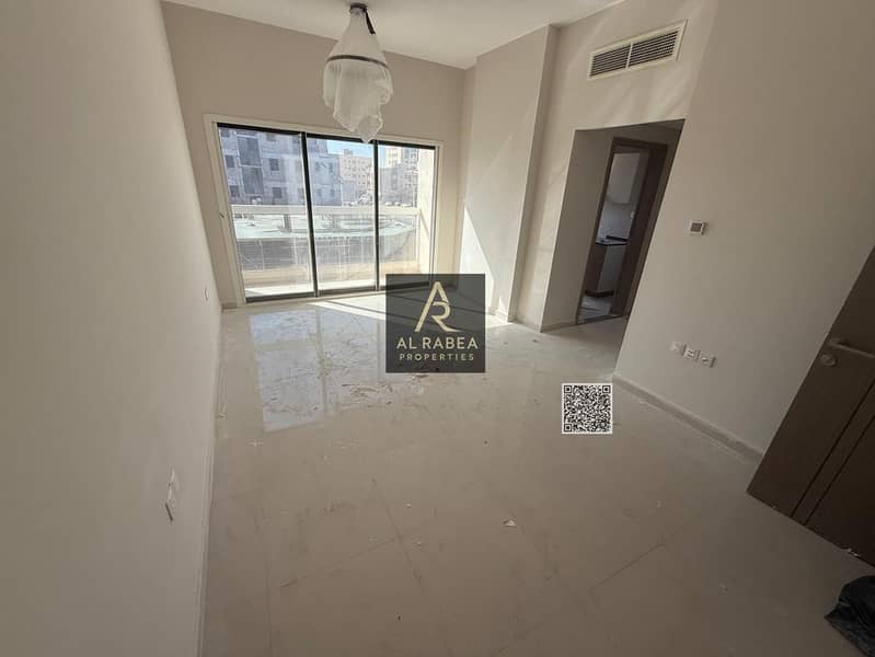 First occupancy - Master bedrooms - Modern design - Balcony - Strategic ...