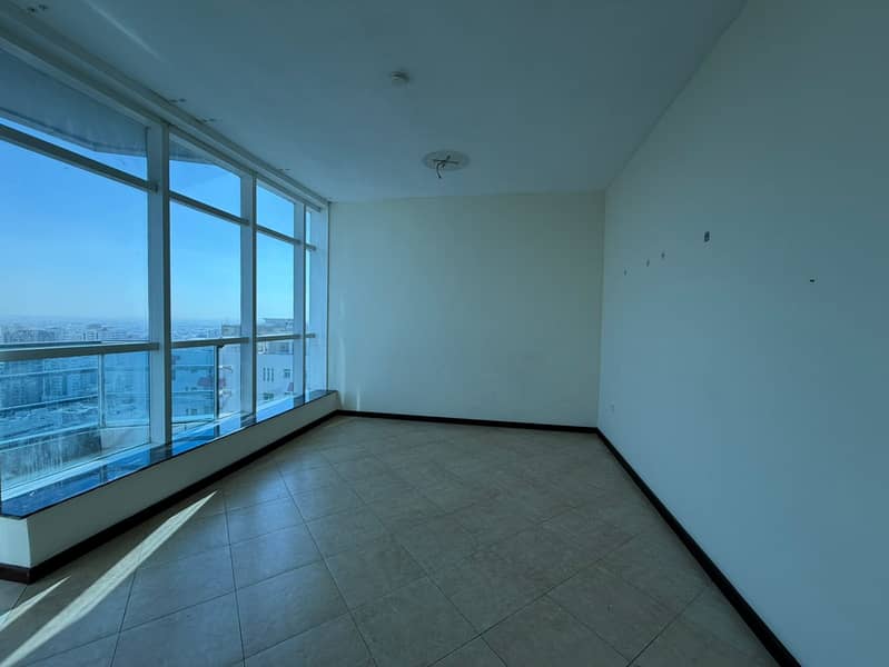 First occupancy with maid's room, air conditioning, gym, swimming pool ...