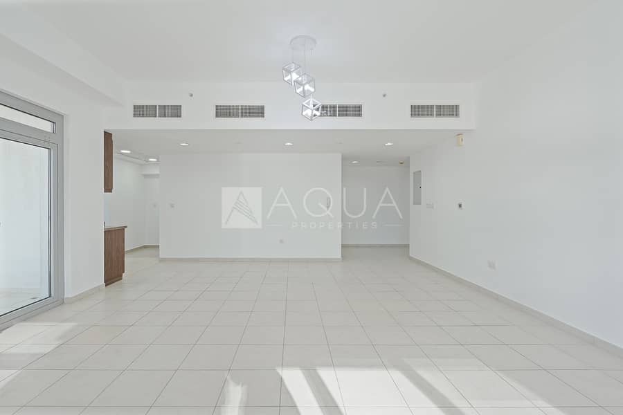 Vacant | High Floor | Massive Living Room | Sheikh Zayed Road View ...