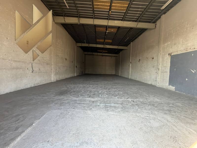 Warehouse suitable as a garage or any other activity, 3,000 sq. ft ...
