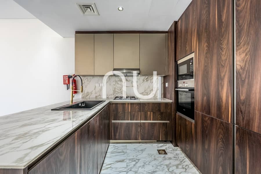 Corner Unit | Gold-Finished Fixtures | Move In Today | Bayut.com