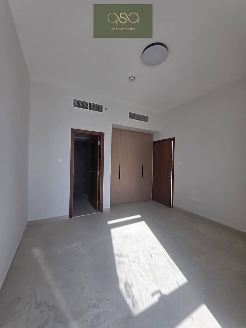 PODIUM APARTMENT IN JUST 354K IN NEW BUILDING ***HOT DEAL*** | Bayut.com