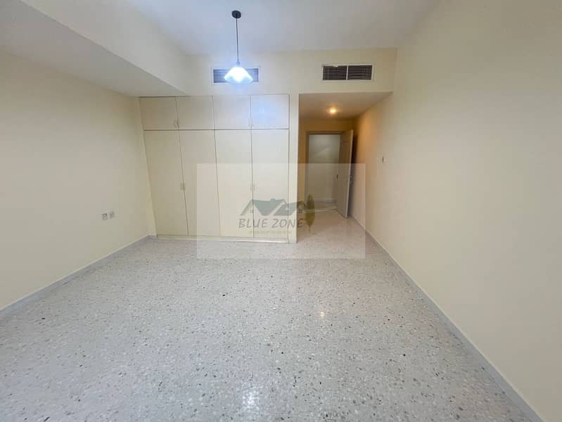 1BHK FOR FAMILY WITH CHILLER FREE ONE PARKING FREE CLOSE KITCHEN HUGE ...