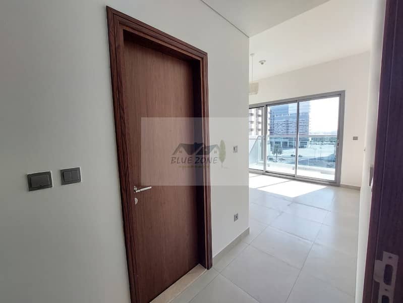 CHILLER FREE CENTRAL GAS WITH WITH GYM POOL FOR FAMILY CLOSE TO METRO ...