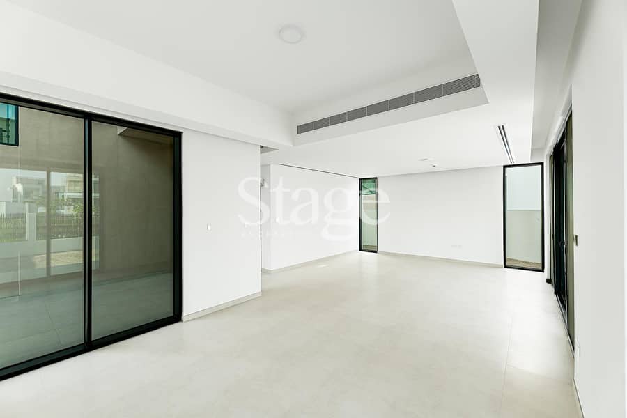 PRIVATE POOL | HUGE PLOT | 10% OFF FEES | Bayut.com