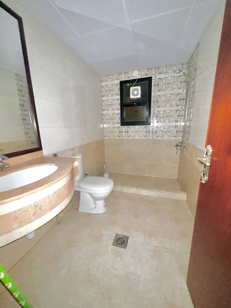 3 BHK APARTMENT BIG SIZE CLOSE HALL 4 WASHROOM ONE MAID ROOM WITH ...