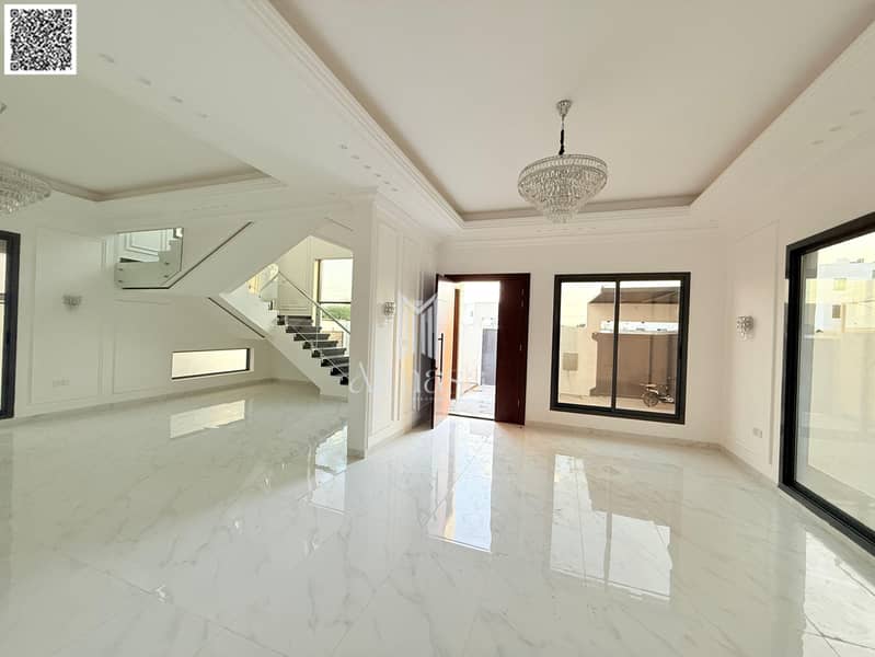 For sale: European-style villa with a swimming pool, very high-end ...