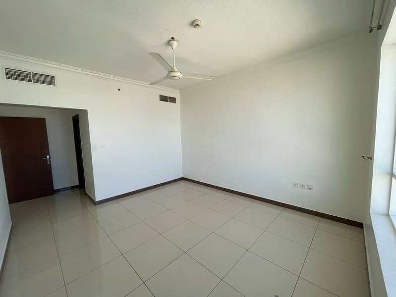 Free gym, central AC, central gas, open view, family building, spacious ...