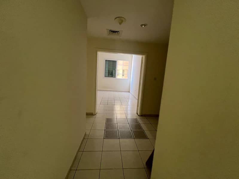 Free AC, balcony with view, central gas, maid room, spacious layout ...
