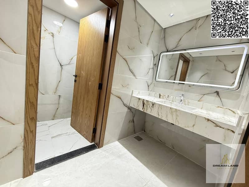 New townhouse with a large built-up area and excellent finishing, no ...