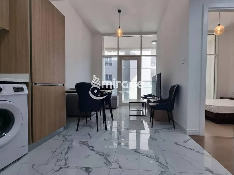 Modern 1BR Loft | Prime Location | Bayut.com