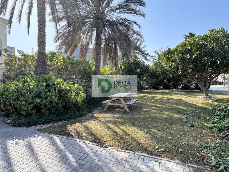 Lavish & Luxury Stand Alone Villa I with Swimming Pool and Very Big ...