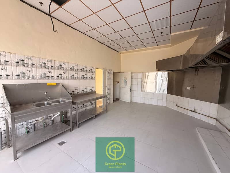 Jebel Ali 2,500 sq. Ft shop with ready kitchen activities suitable for ...