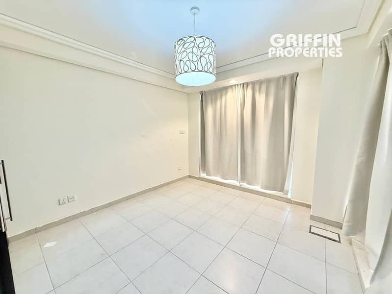Spacious 1-Bedroom | Study | Vacant | Bayut.com