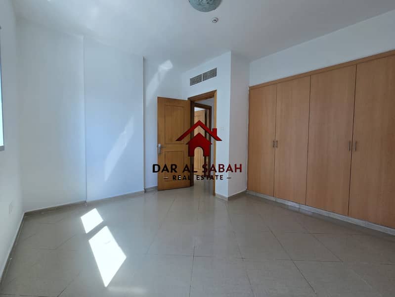 READY TO MOVE IN 2BHK•PREMIUM LOCATION•BALCONY•CLOSE TO SAHARA MALL ...