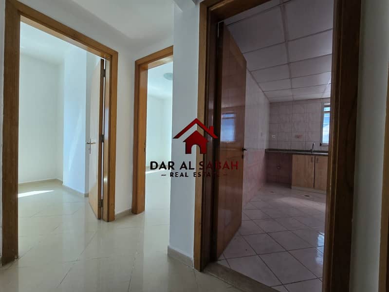 READY TO MOVE IN 2BHK•PREMIUM LOCATION•BALCONY•CLOSE TO SAHARA MALL ...