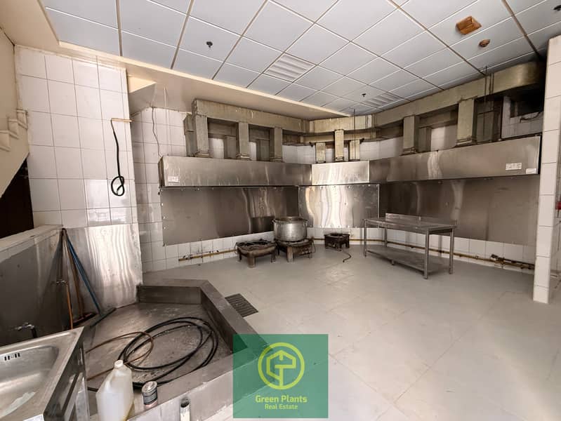 Jebel Ali 2,500 sq. Ft shop with ready kitchen activities suitable for ...
