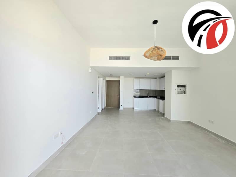 Spacious Apartment ! Pool Facing ! Big Size ! All Aminities ! Luxurious ...
