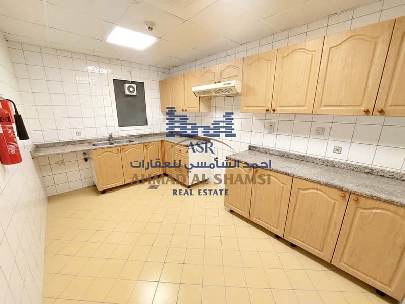 Luxurious Chiller Free 2BR Open view Gym Pool Free Close Dubai Border ...