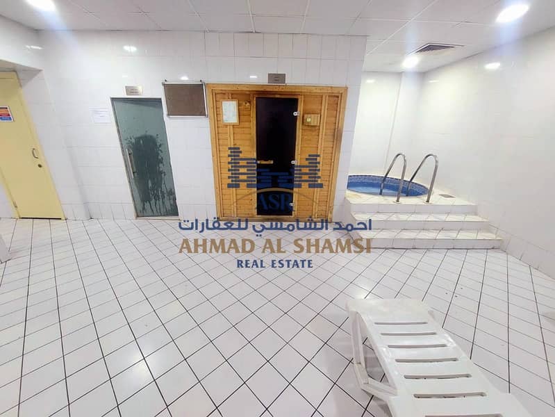 Luxurious Chiller Free 2BR Open view Gym Pool Free Close Dubai Border ...