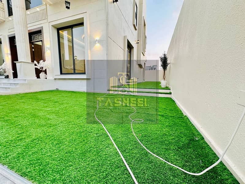 Corner villa with roof terrace, registration fees included | Super ...