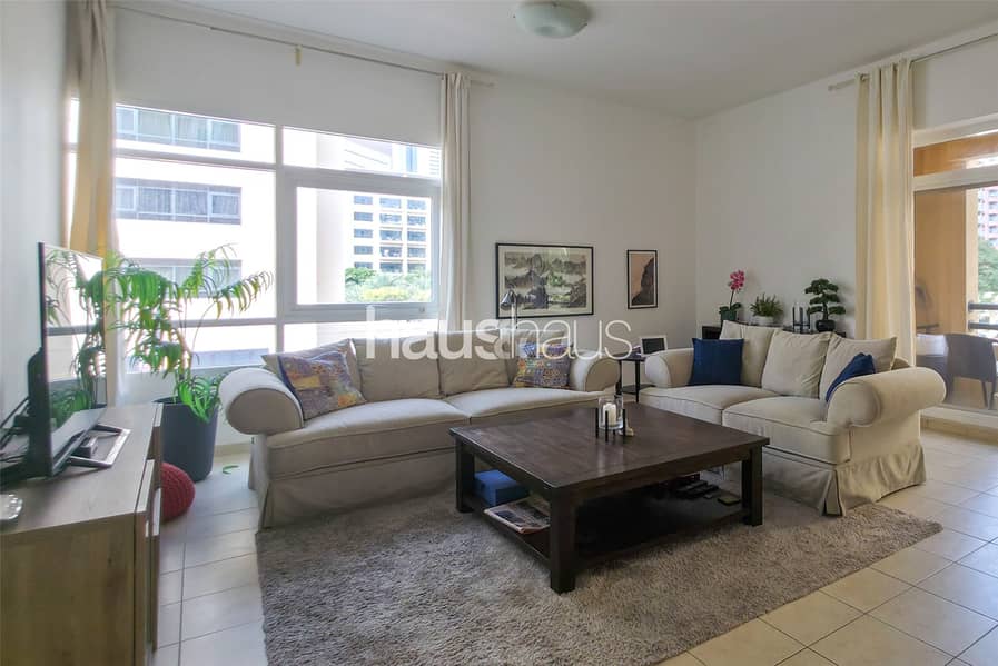 Chiller Free | Vacant 8th April | Upgraded Kitchen | Bayut.com