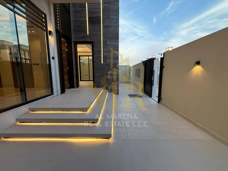 Luxury Villa for Sale on Sikka Plot | Hotel-Style Finishes | 5 Bedrooms ...