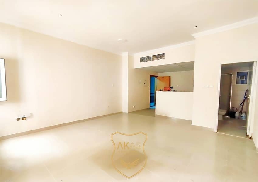 LUXURIOUS/HUGE STUDIO/IN SCHOOL AREA/BUILT IN WARDROBE/ FAMILY BUILDING ...