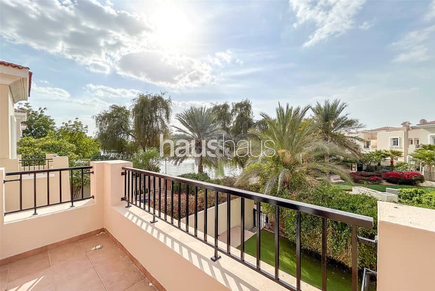 Lake Backing | Huge Plot | Vacant Now | Bayut.com