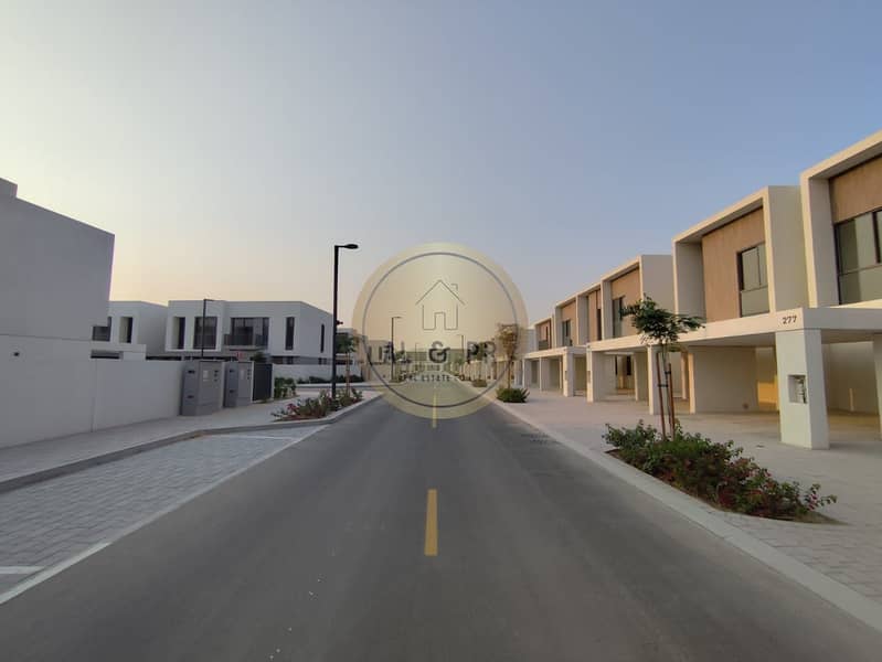 CORNER KITCHEN | SINGLE ROW | READY FOR MORTAGE | Bayut.com