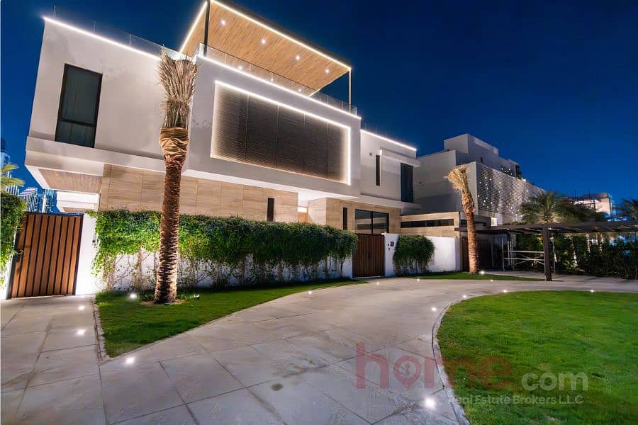 Exclusive Luxury Mansion with 20,025 sqft Plot Size | Bayut.com
