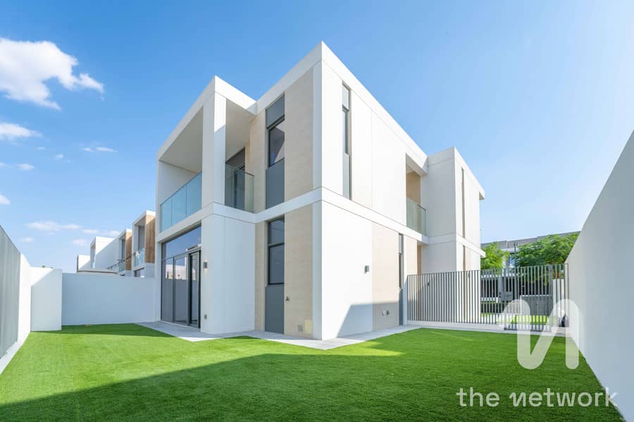 Close to amenities | Landscaped | Family home | Bayut.com