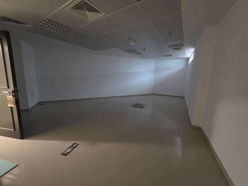 Small Office l Ready To Move In l Chiller Free l Great For start up ...