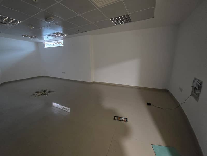 Small Office l Ready To Move In l Chiller Free l Great For start up ...