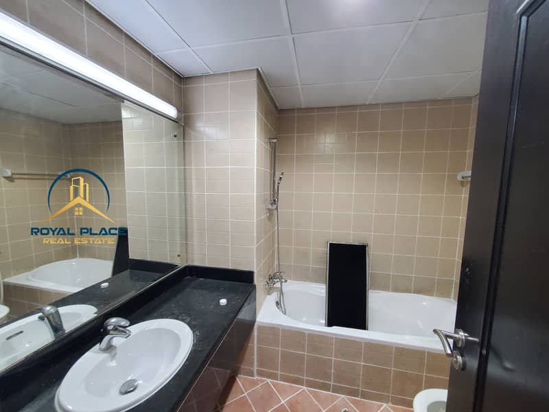 CLOSE TO METRO | SPACIOUS VIEW | Vacant Unit | Bayut.com