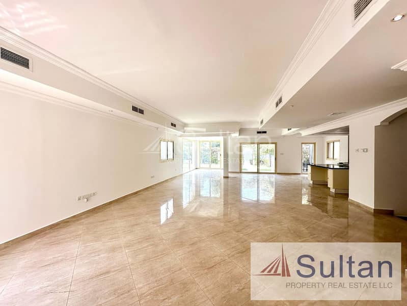 Duplex with unique view of Waldorf Astoria, sea and Wynn casino | Bayut.com